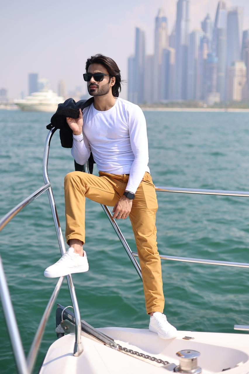 Who’s that boy? Malik Aqeel – New Kid on the Block. – Paperazzi